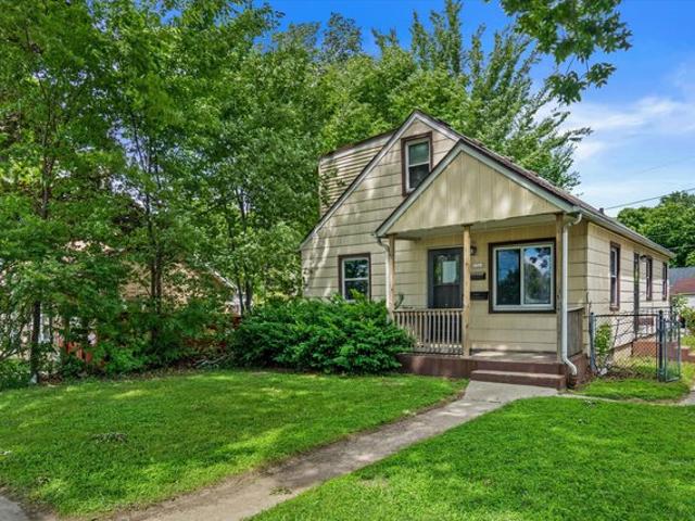 3368 S Chase Ave, Milwaukee, WI 53207
