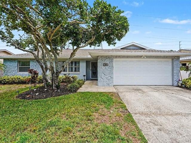3369 Hunt Club Dr, Clearwater, FL 33761