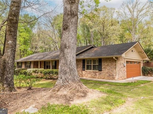 3360 Embry Hills Dr, Atlanta, GA 30341
