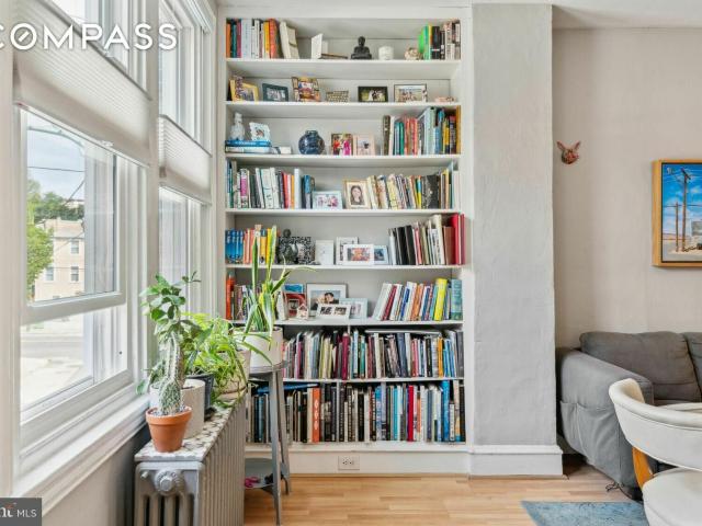 3360 Frederick St, Philadelphia, PA