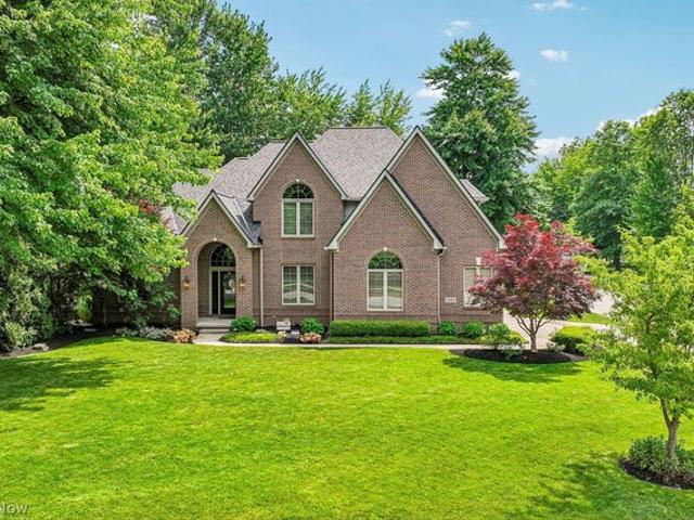 33617 St Francis Dr, Avon, OH 44011