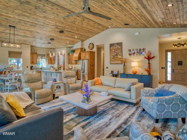 3361 Mariposa Lane