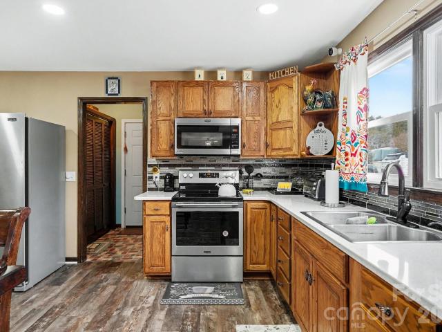 3361 47th Ave Pl NE, Hickory, NC 28601 | MLS #4350