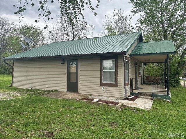 33624 Normal Dr, Eldridge, MO 65463