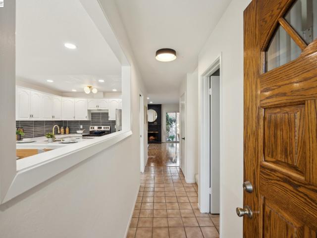 3362 Tonga Ln, Alameda, CA 94502 | Compass