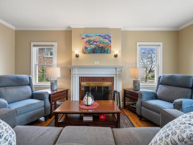 3363 S Princeton Ave