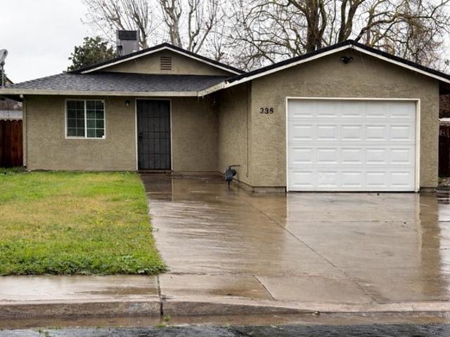 336 1st St, Livingston, CA 95334