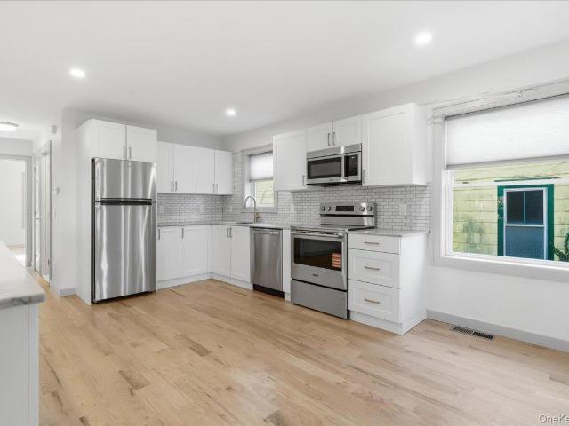 336 2nd St, Greenport, NY 11944 | MLS #940213