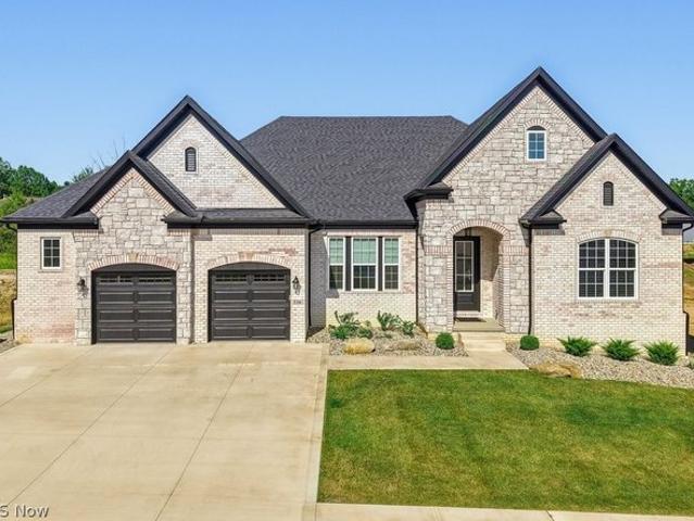 336 Arboretum Ct, Fairlawn, OH 44333
