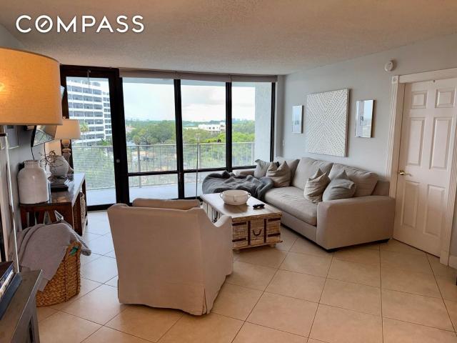 336 Golfview Rd 718, North Palm Beach, FL