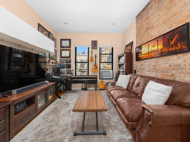 336 East 77th Street, New York, NY