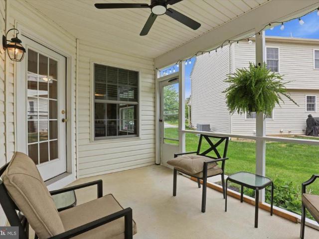 336 Fencepost Ln