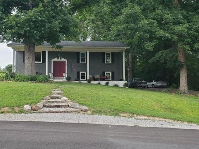 336 Oaklawn Cir, Corbin, KY 40701