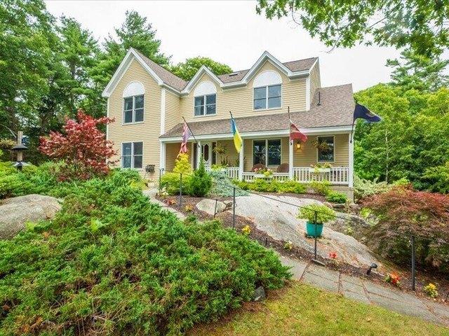 336 Lakeside Dr, Boothbay Harbor, ME 04538