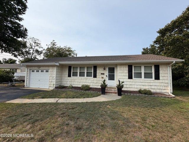 336 Normandie Dr, Forked River, NJ 08731
