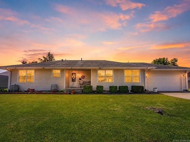 336 SE 14th St, Pryor, OK 74361
