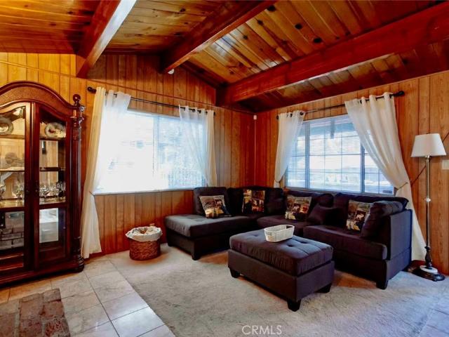 336 W Sherwood