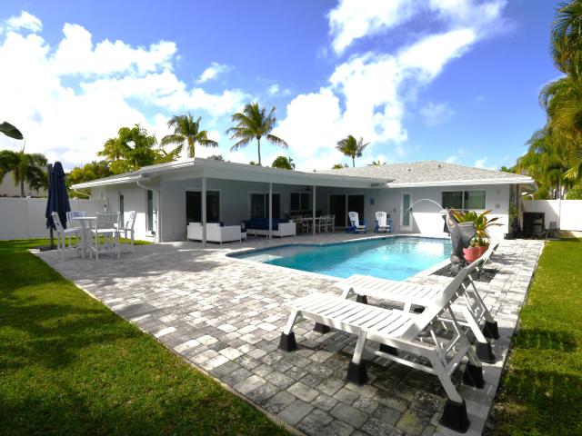 336 Tacoma Ln, West Palm Beach, FL 33404 | MLS #B26006 | Compass