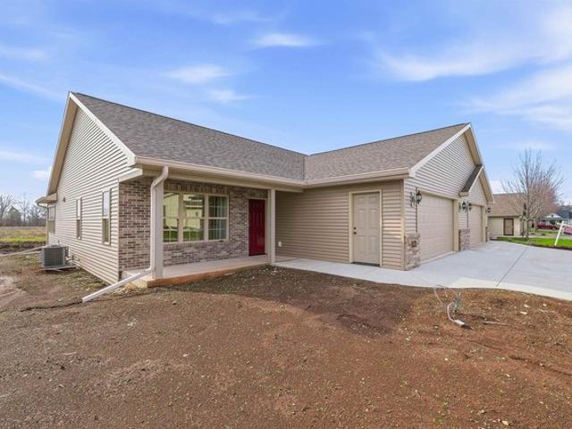 336 Twilight Trl, Fond du Lac, WI 54937