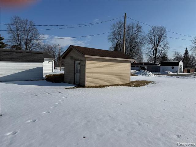 336 Twin Lake Road