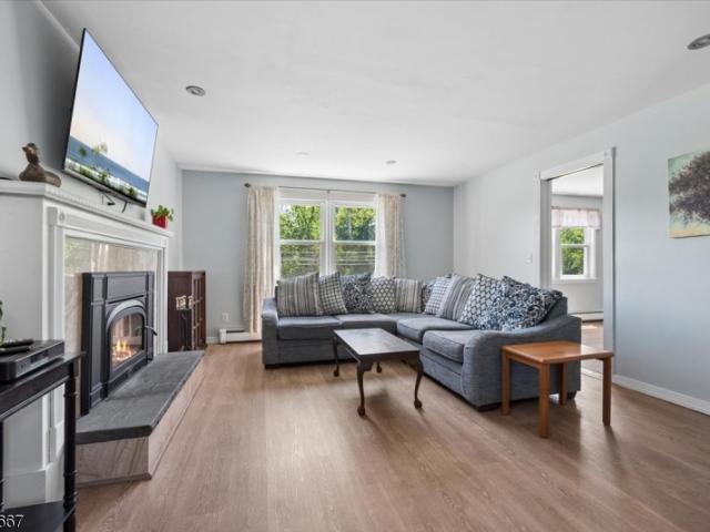 336 Vanderveer Rd