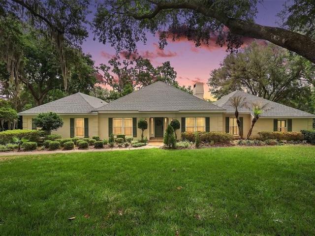 33746 Spring Dr, Leesburg, FL 34788