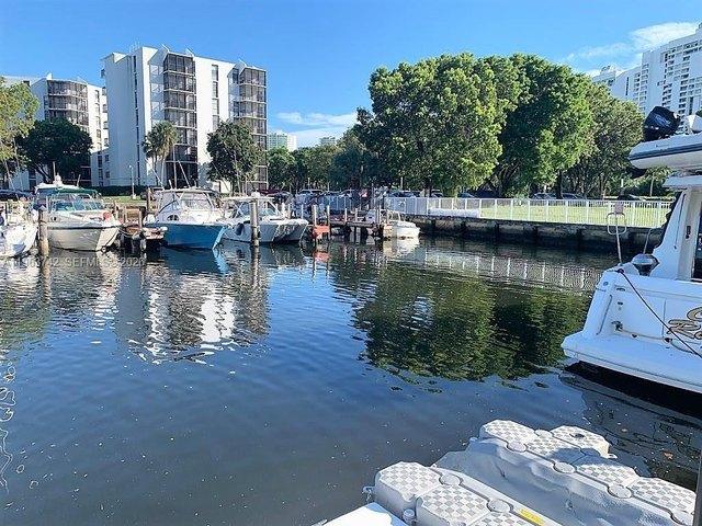 3375 N Country Club Dr Ph 5, Aventura, FL 33180