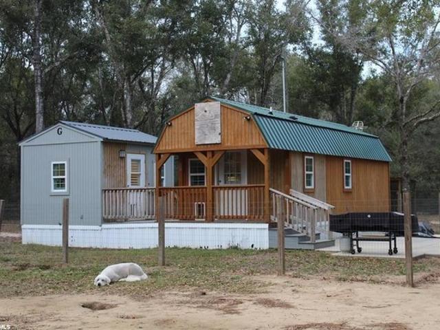 33767 Sunset Dr, Lillian, AL 36549