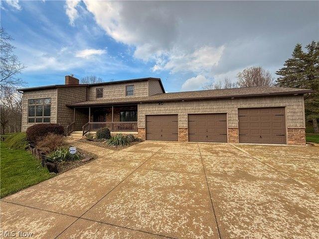 3377 Ridgewood Rd, Medina, OH 44256