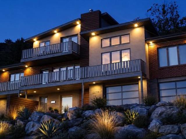 3377 S El Rancho Rd E, Millcreek, UT 84109