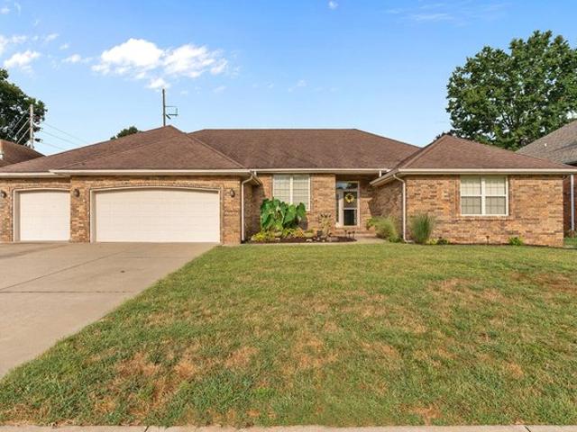 3379 S Woodstock Ave, Springfield, MO 65809