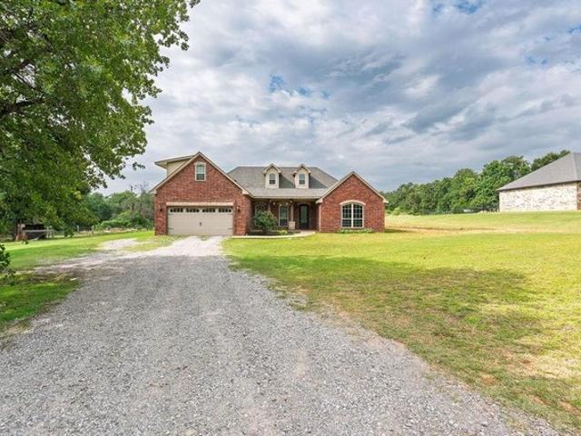 33705 Waco Rd, Shawnee, OK 74801