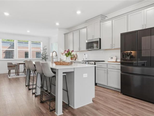 3370 Oak Harbor Drive