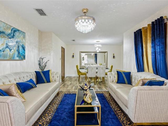 3370 Cannes Place