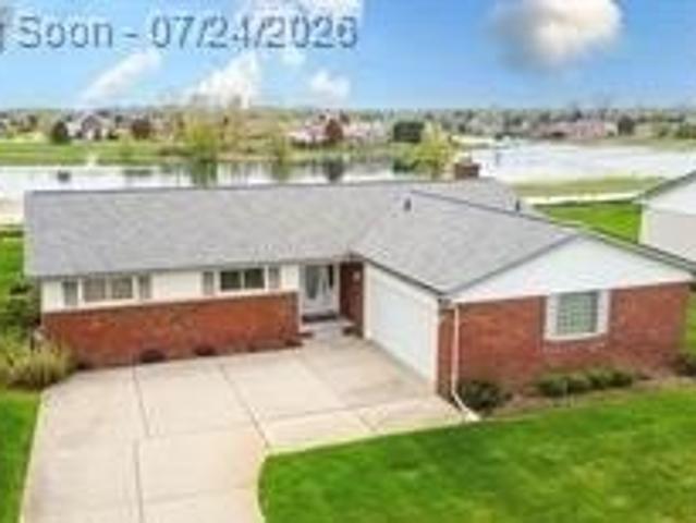 3370 Sandy Creek Dr, Shelby Township, MI 48316