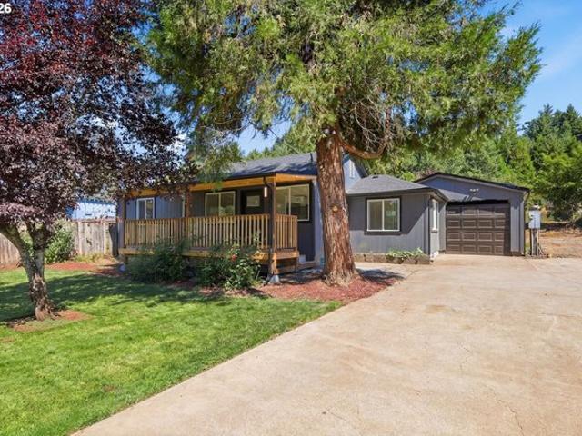 33719 Row River Rd, Cottage Grove, OR 97424