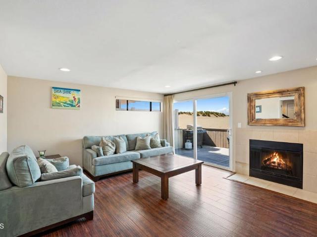 3371 Ocean Dr, Oxnard, CA