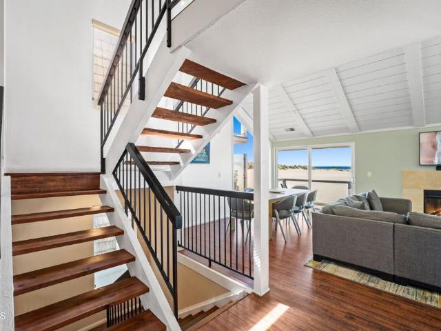 3371 Ocean Dr, Oxnard, CA