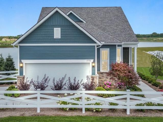 3371 Beech Bark Ct, Milford, MI 48381