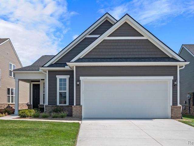 3371 Beech Bark Ct, Milford, MI 48381