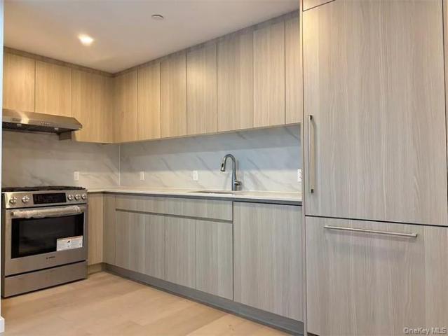 3371 Prince Street 6D