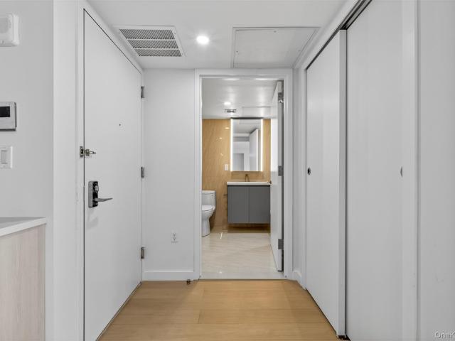 3371 Prince Street 8E