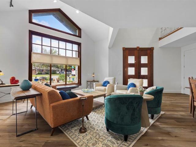 3371 Regent Drive