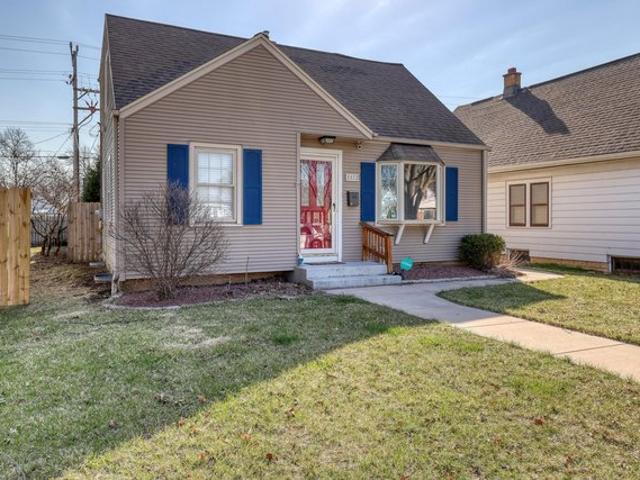 3372 N 92nd St, Milwaukee, WI 53222