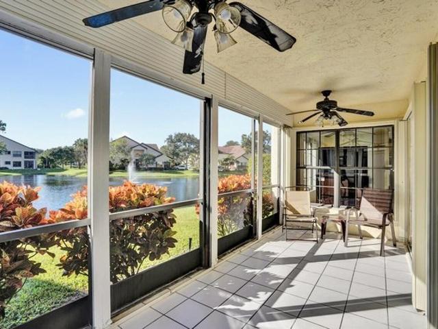 3373 Jog Park Dr, Greenacres, FL 33467