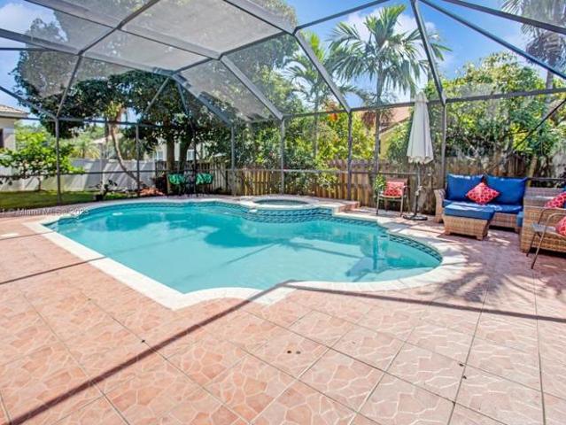 337 188th Ter SW, Pembroke Pines, FL 33029