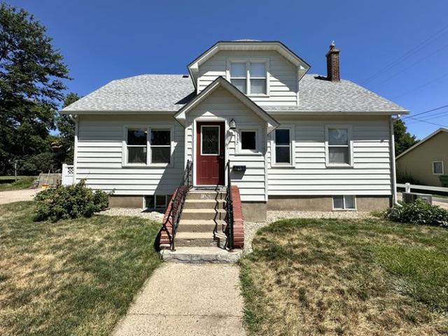 337 5th St SE, Huron, SD 57350