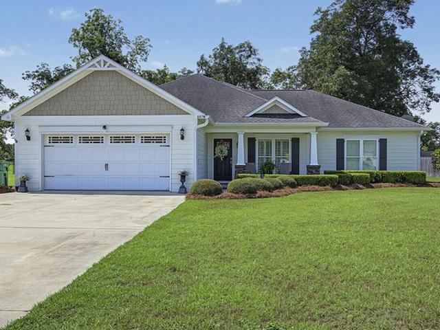 337 Buck Run Dr W, Leesburg, GA 31763