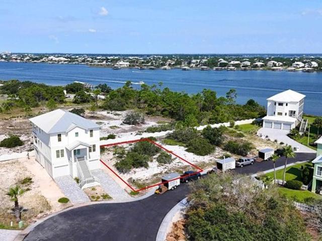 337 Gulfview Ln, Pensacola, FL 32507
