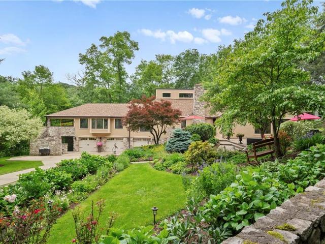 337 Fox Chapel Rd, Pittsburgh, PA 15238 | MLS #1741